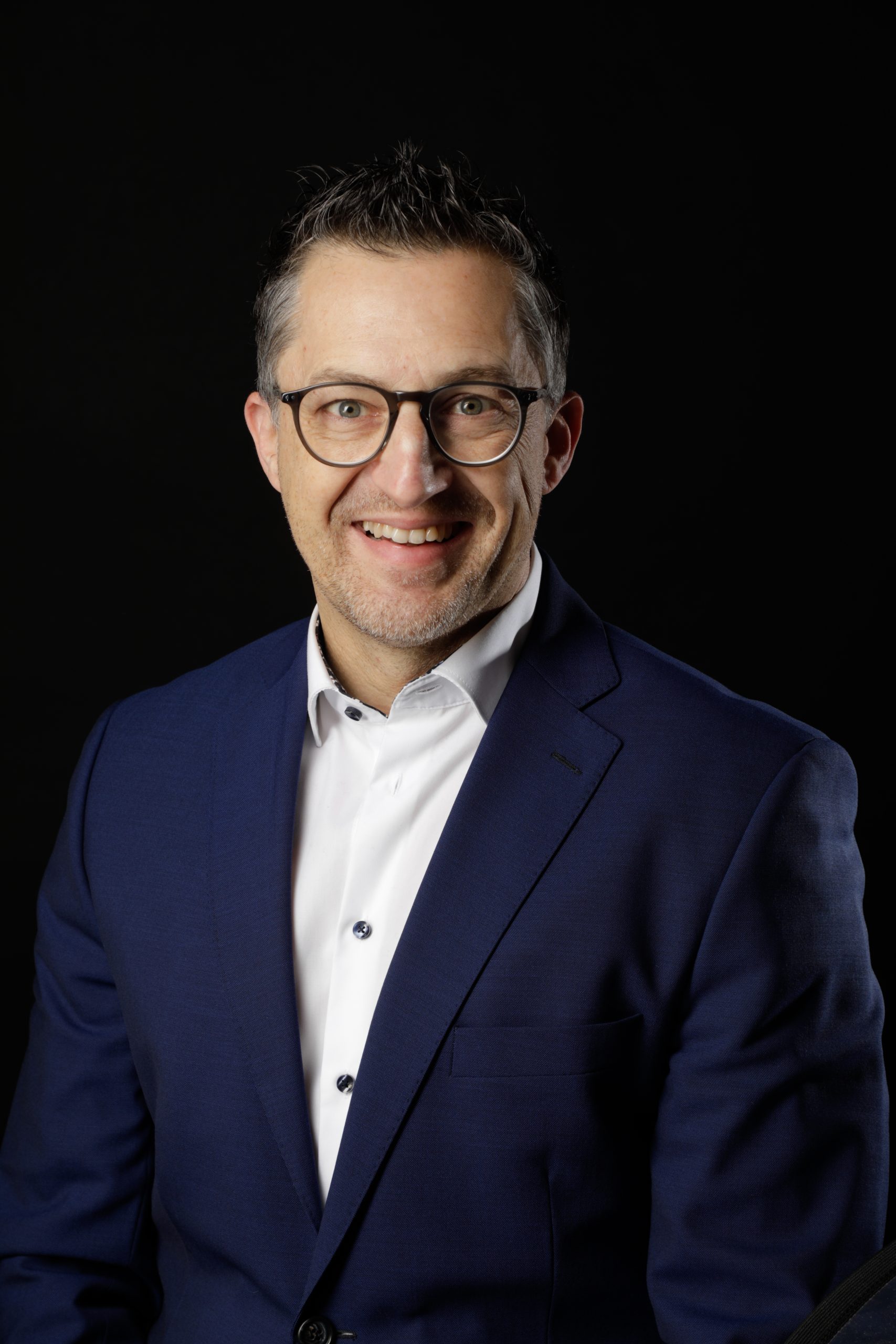 Advance-19 | Marcus K. Reif